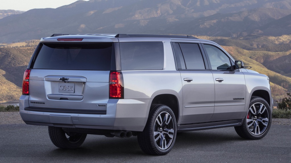 2022 Chevrolet Suburban RST Spy Shots | The Cars Magz