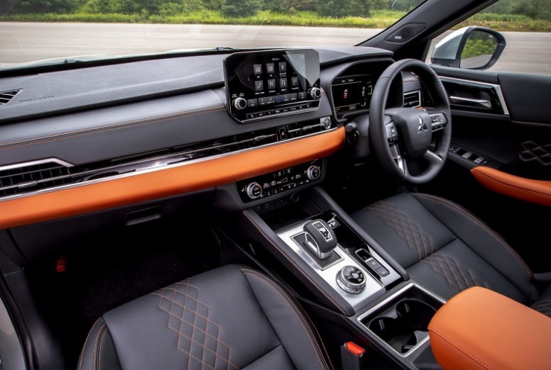 2024 Mitsubishi Outlander Review and Price | The Cars Magz